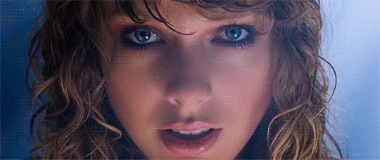 Taylor Swift Goes Full Cyborg In Ready For It Video E News Uk